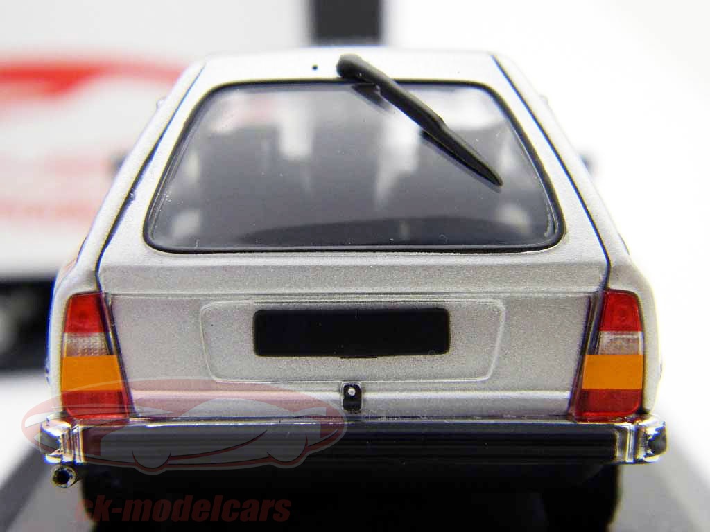Minichamps 1:43 Citroen CX Break Bj. 1980 gris perle silver metallic ...