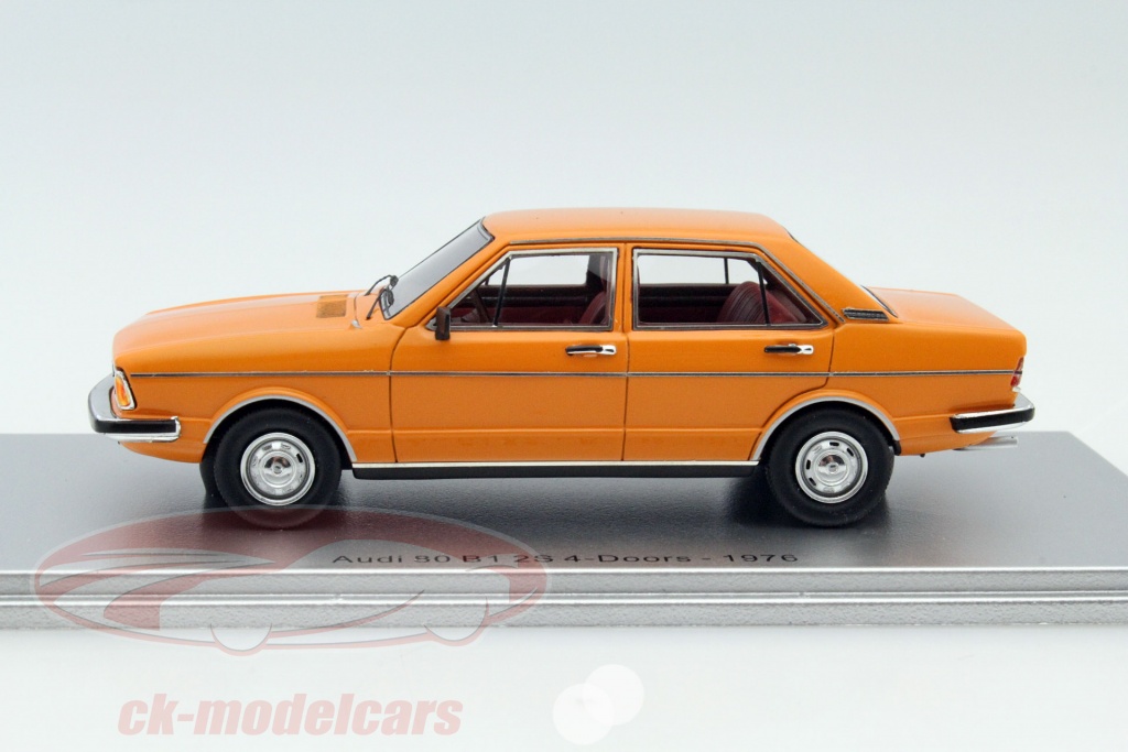KESS 1:43 Audi 80 B1 2S 4-Doors Baujahr 1976 orange 43038001 Modellauto ...