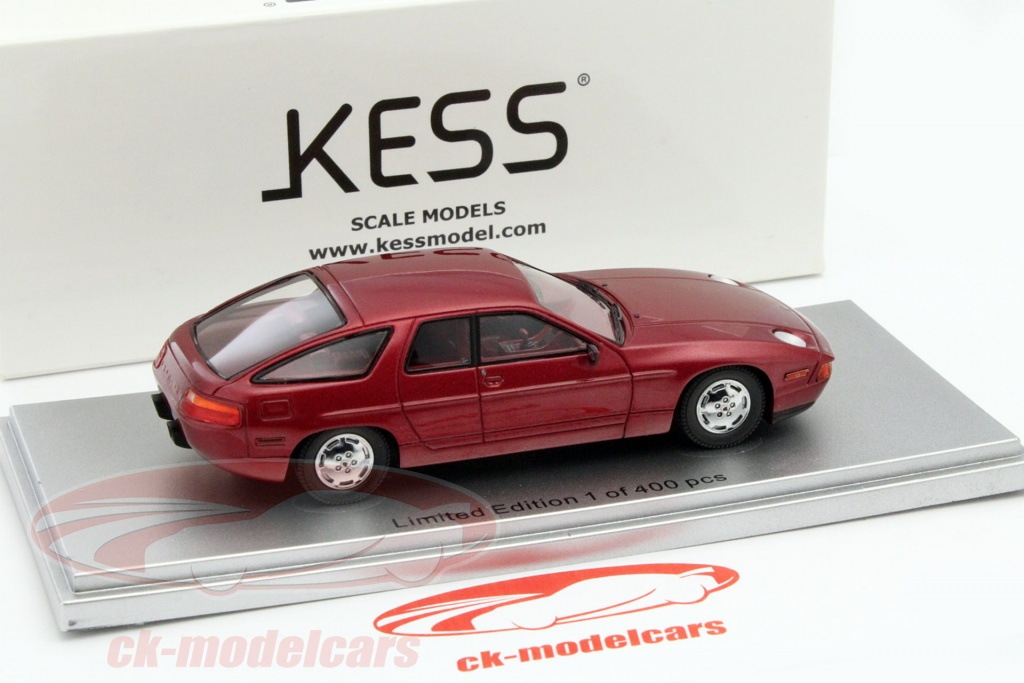 KESS 1:43 Porsche 928 Custom Factory 4-Door Sedan 年 1986 ボルドー 43024010 ...