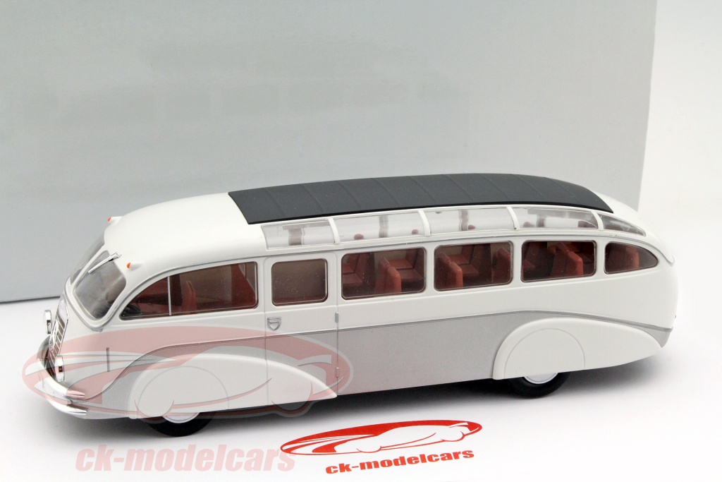 Altaya 1:43 Mercedes-Benz LO3100 Bus 年 1939 銀 / ホワイト / ブラック ABC011 モデル ...
