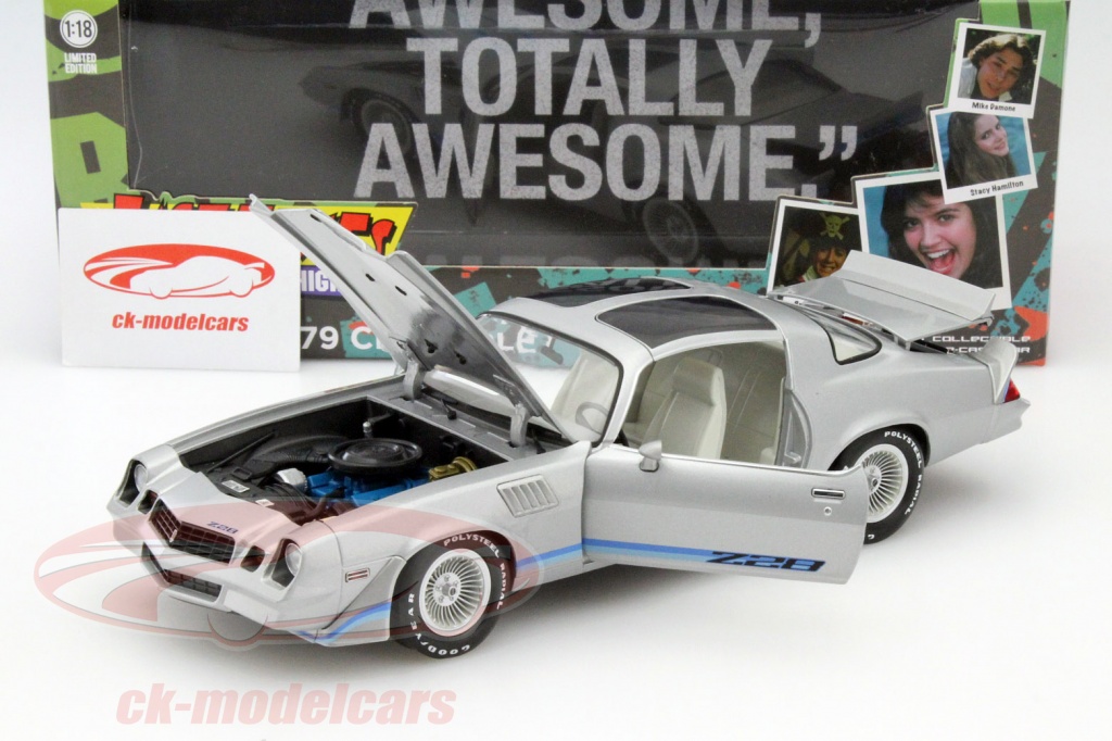 Greenlight 1:18 Chevrolet Camaro Z28 Fast Times at Ridgemont High 1982 ...