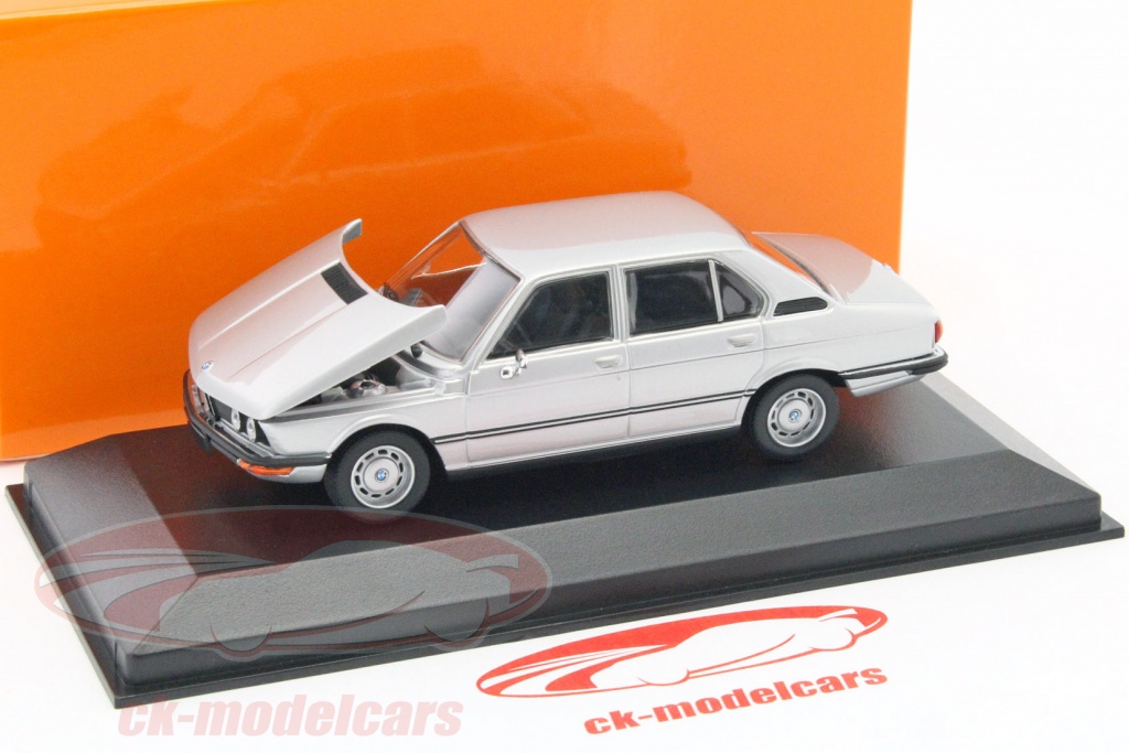 Minichamps 1:43 BMW 520 year 1974 silver 940023000 model car 940023000 ...