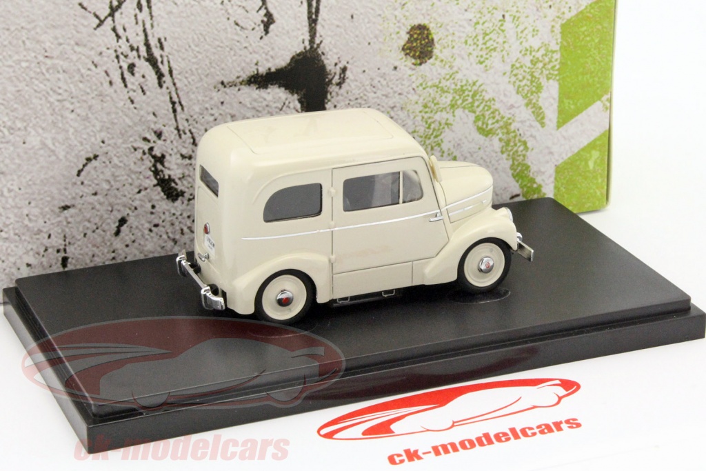 AutoCult 1:43 Nissan Tama E4S-47 cream white 03011 model car 03011