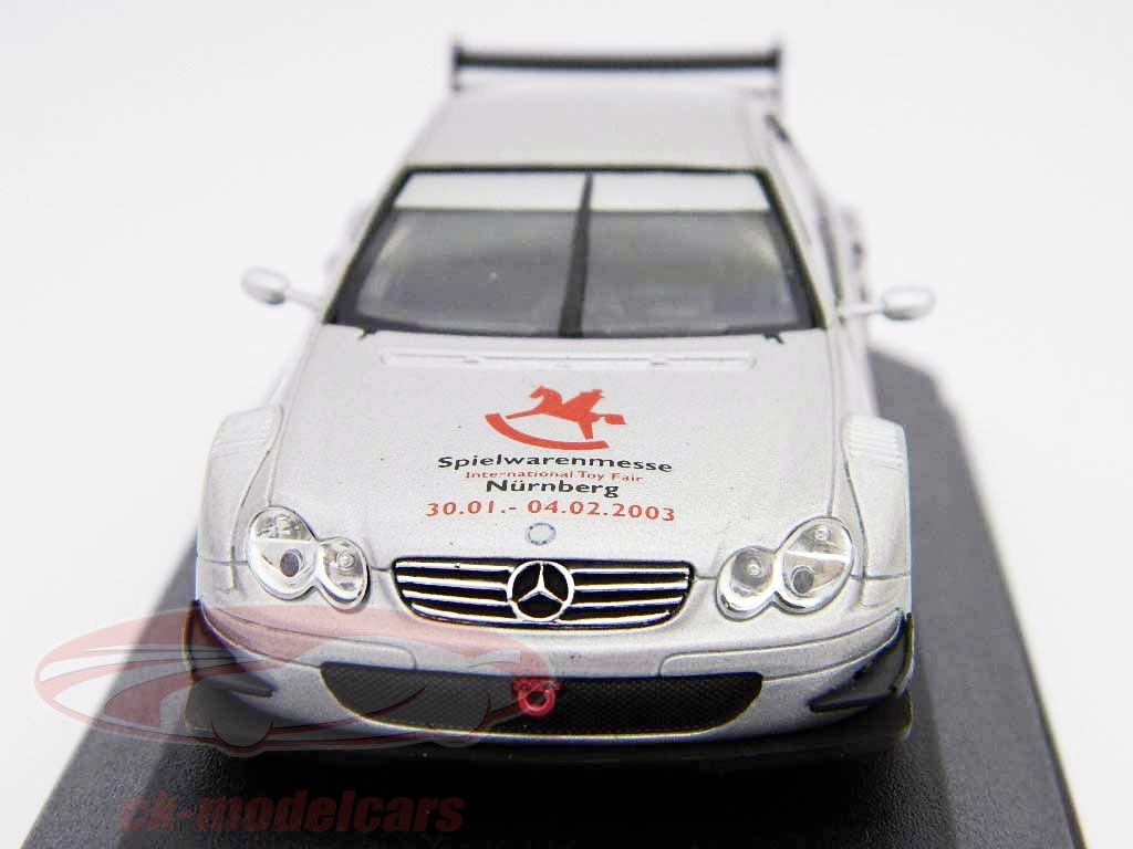 Minichamps 1:43 メルセデス・ベンツCLK DTMストリート・トイフェアニュルンベルク2003年 CK999467 モデル 車 ...