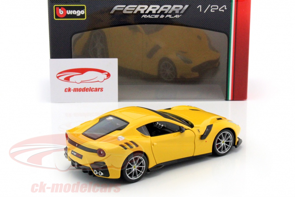 Bburago 1:24 Ferrari F12 TDF año de construcción 2016 amarillo 18 ...