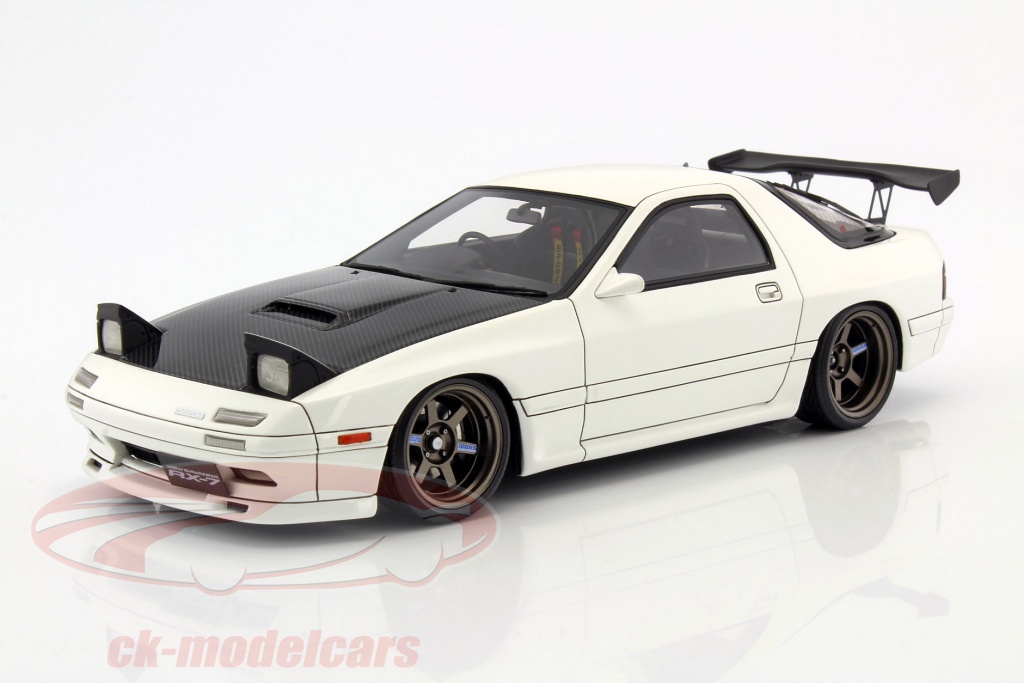 Ignition Model 1:18 Mazda Savanna RX-7 (FC3S) 白 IG1102 モデル 車 IG1102 4573448881020