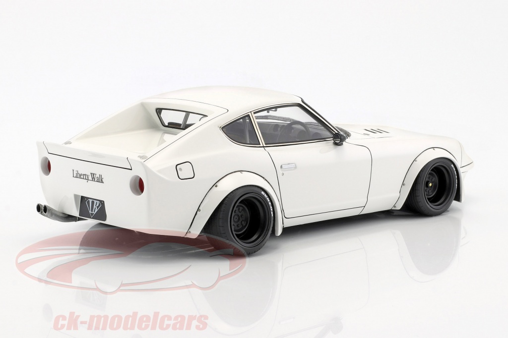 Ignition Model 1:18 LB-Works Nissan Fairlady Z (S30) white IG1100 model car IG1100 4573448881006