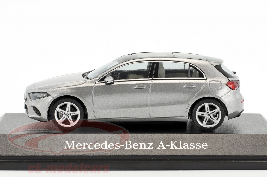 Herpa 1:43 Mercedes-Benz A-Klasse (W177) mojavesilber metallic ...