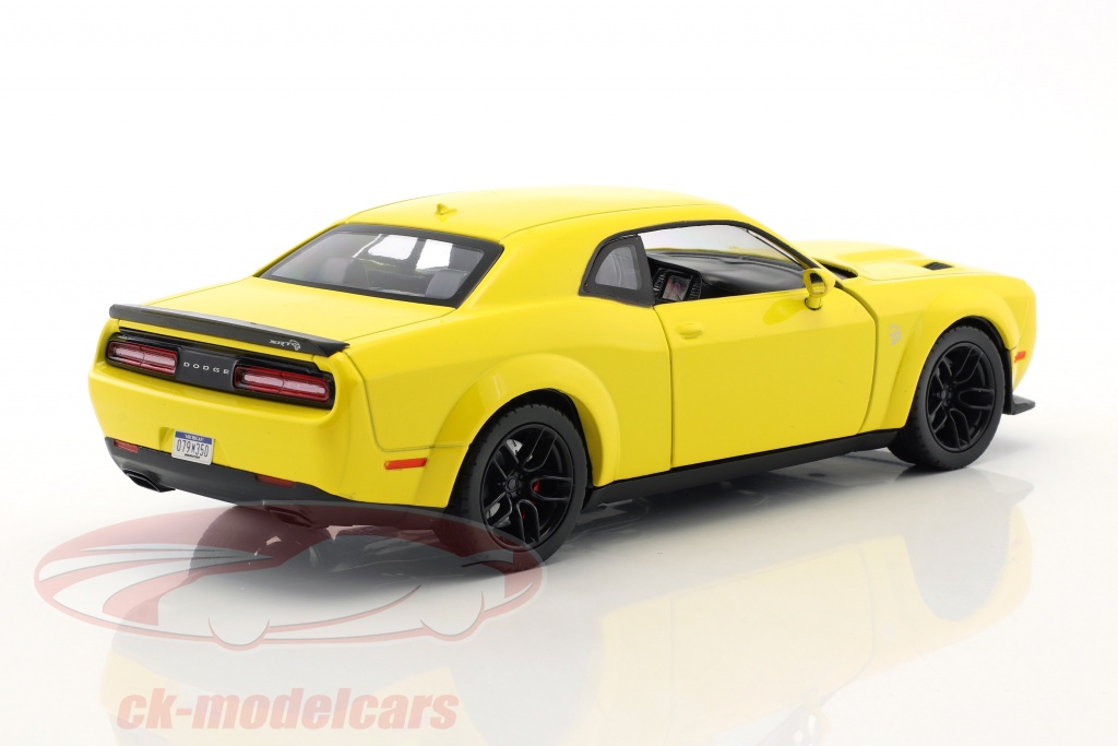 MotorMax 1:24 Dodge Challenger SRT Hellcat Widebody Baujahr 2018 gelb ...