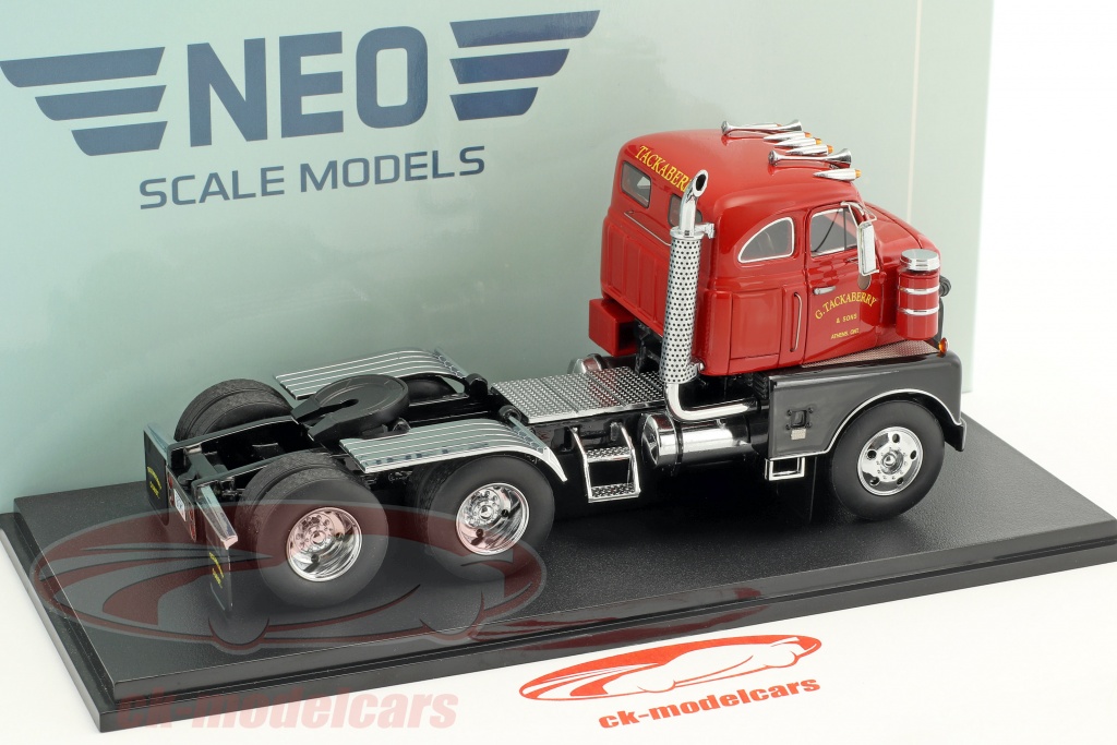 Neo 1:43 International Harvester RDC 405 Opførselsår 1952 rød NEO96825 ...