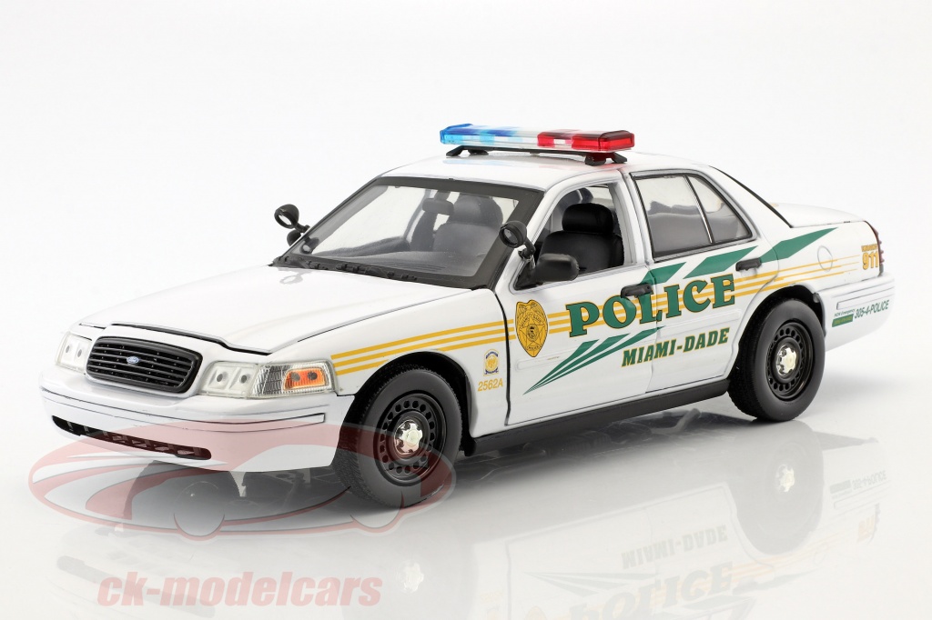 Greenlight 1:18 Ford Crown Victoria Police Interceptor 2003 TV series ...