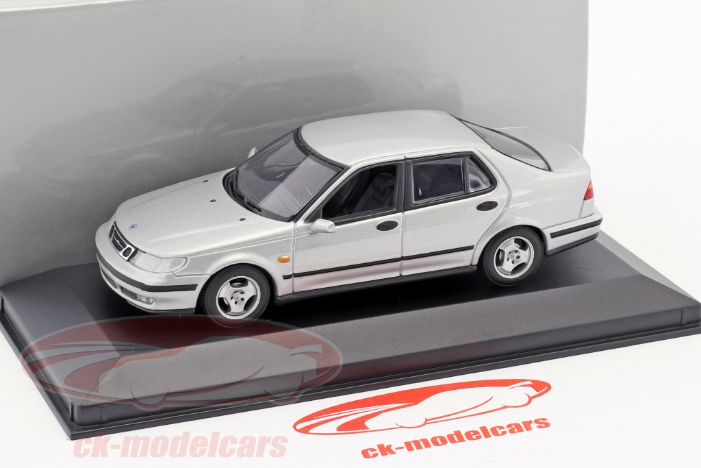Minichamps 1:43 Saab 9-5 Sedan silver 741728 model car 741728