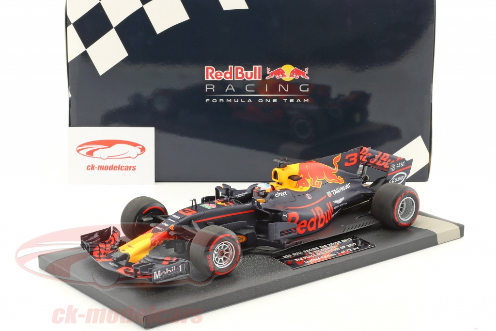 Minichamps 1:18 Daniel Ricciardo Red Bull RB13 #3 3rd Malaysian GP ...