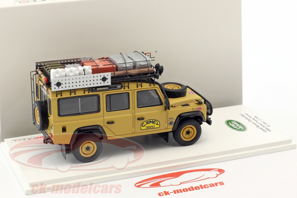 True Scale 1:43 Land Rover Defender Camel Trophy 勝者 1989 B. Ives, J ...