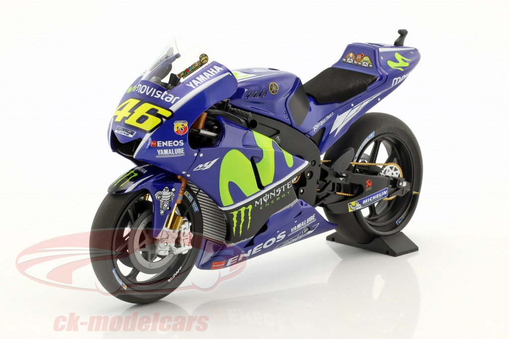 Minichamps 1:12 Valentino Rossi Yamaha YZR-M1 #46 MotoGP 2017 122173046 modèle voiture 122173046 ...