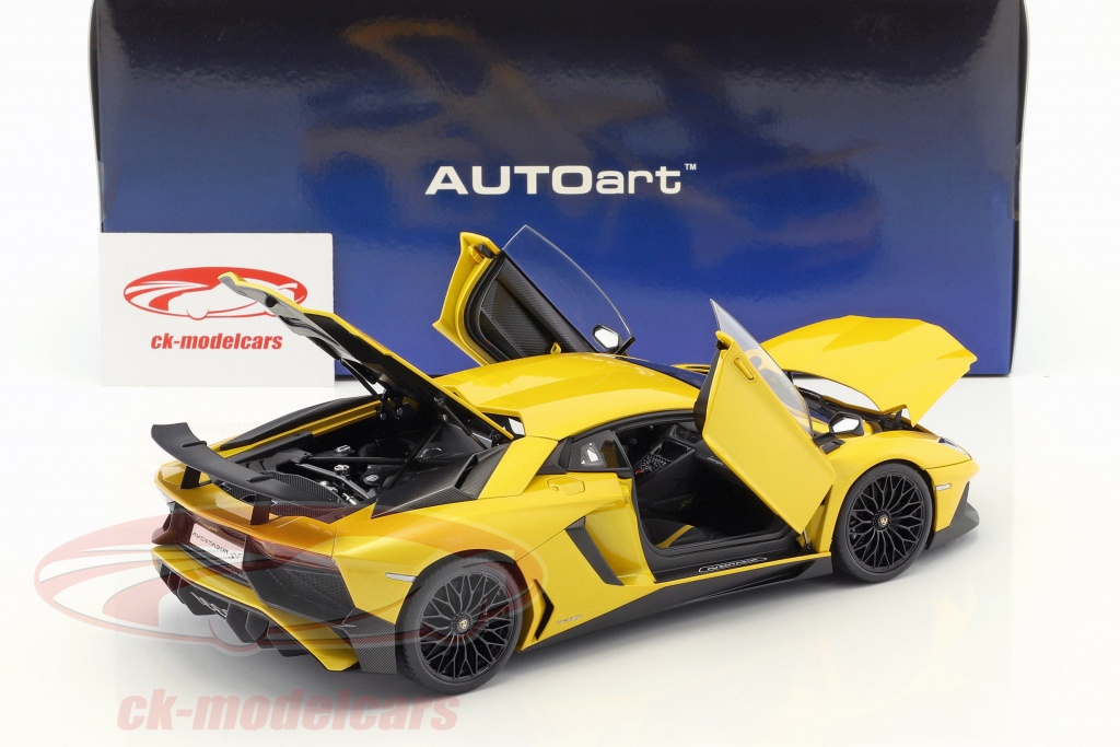 AUTOart 1:18 Lamborghini Aventador LP750-4 SV year 2015 yellow 74558 ...
