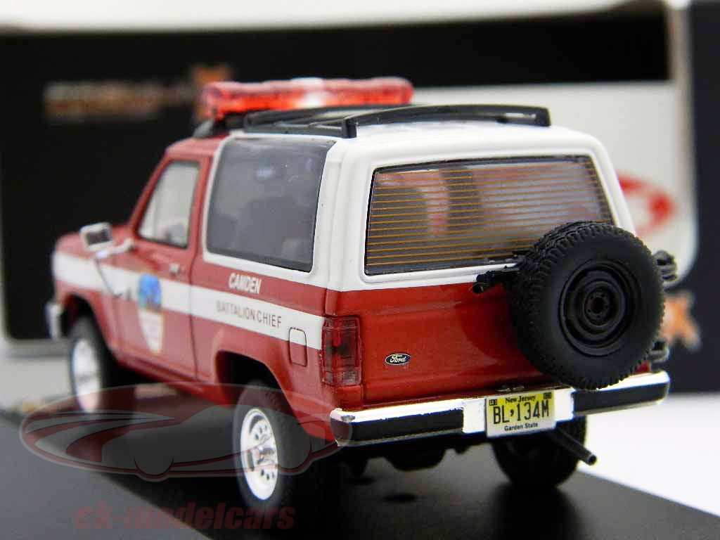 Ixo 1:43 Ford Bronco II año. 1990 Departamento de Bomberos de Camden ...