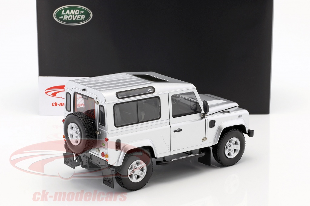 Kyosho 1:18 Land Rover Defender 90 built 2007 indus silver 08901IS ...