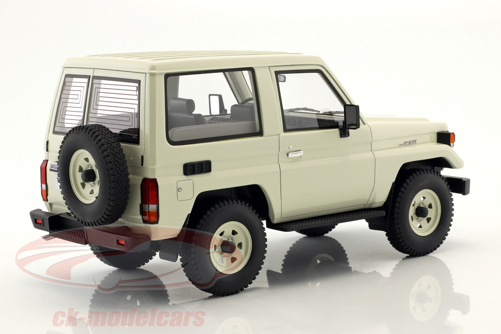 Cult Scale Models 1:18 Toyota Landcruiser BJ70 year 1984 white CML067-1 ...