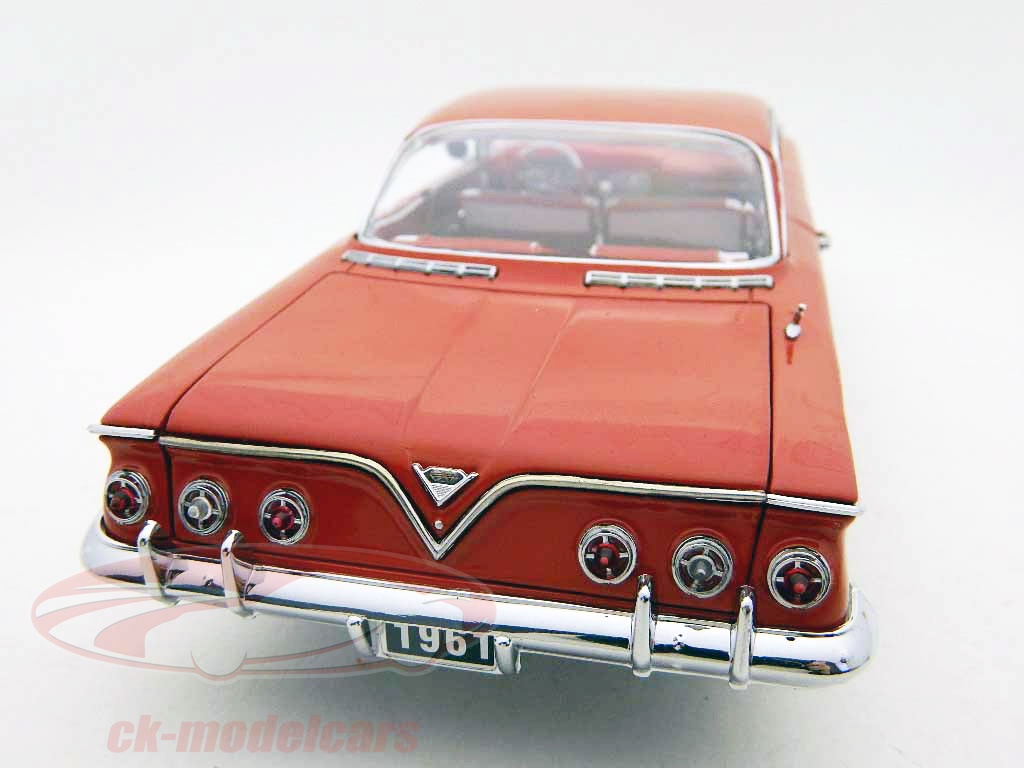 Sun Star Models 1:18 Chevrolet Impala Sport Coupe 1961 red 2100 model ...