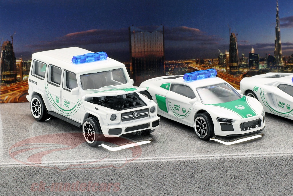 Majorette 1:64 5-Car Set Dubai Police 白 / グリーン 212053163047 モデル 車 ...