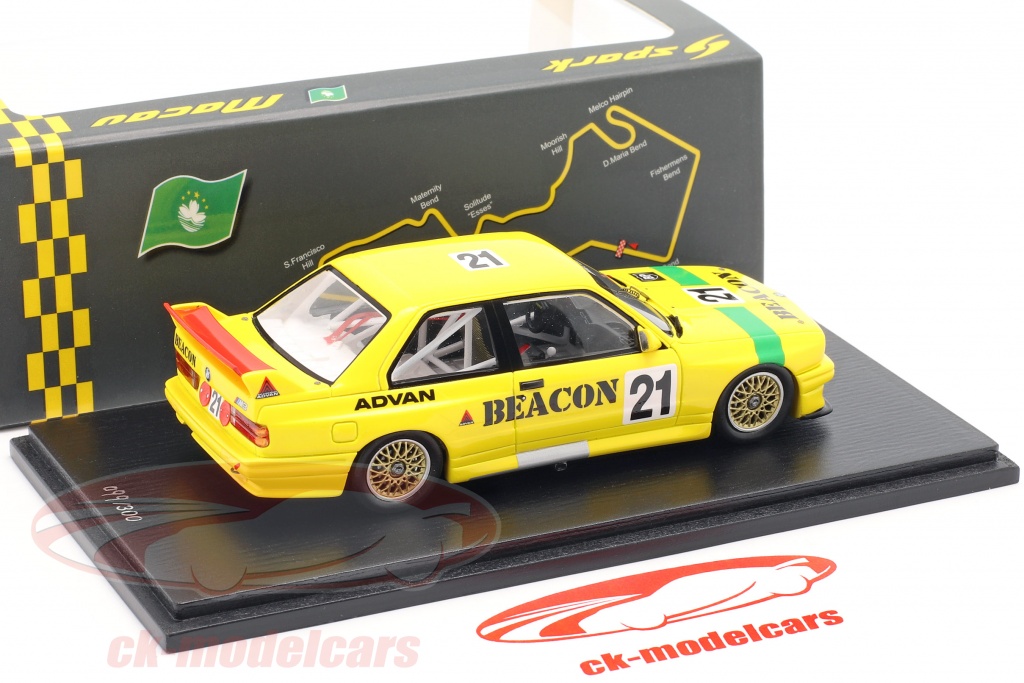 Spark 1:43 BMW M3 (E30) #21 Thunderbolt SA186 modèle voiture SA186 ...