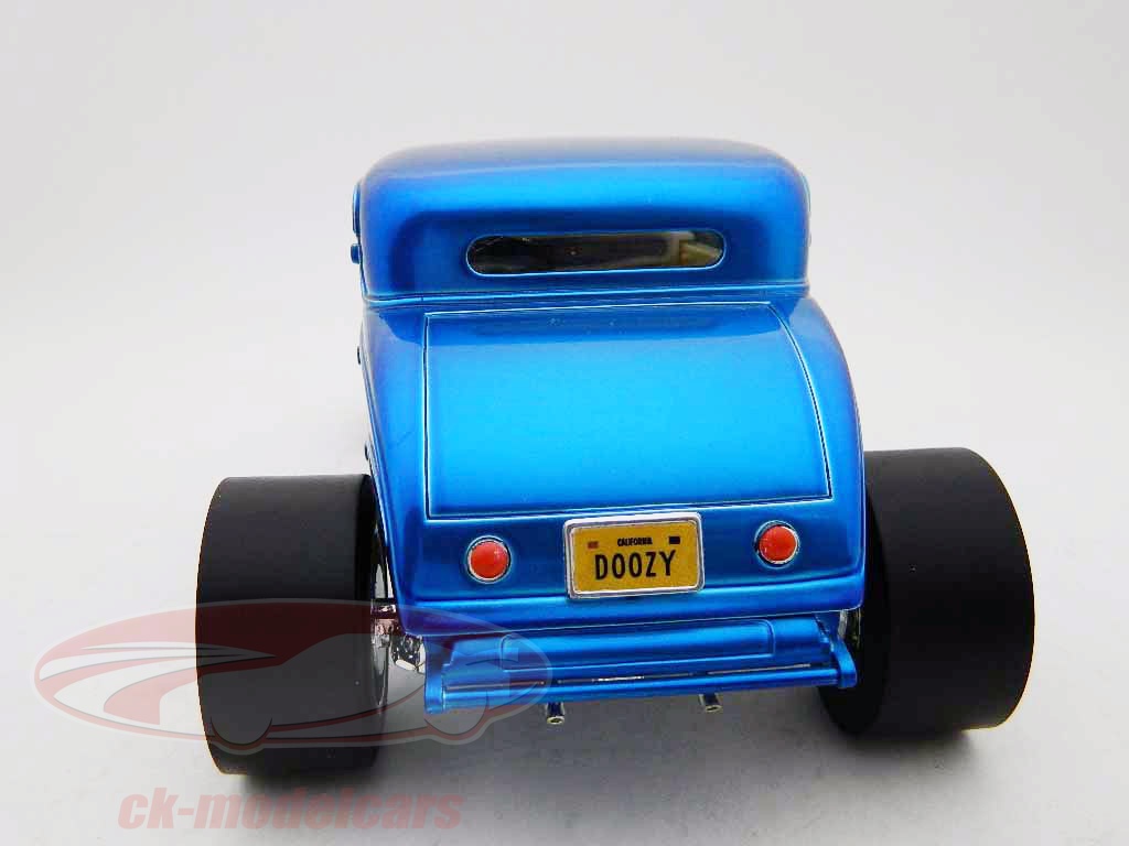 HotWheels 1:18 Ford Coupe Hot Rod candy blau 1932 Classics J2879 ...