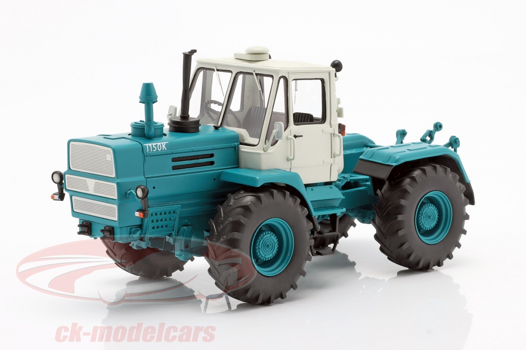 Schuco 1:32 Charkow T-150K トラクター 青 450907700 モデル 車 450907700 ...