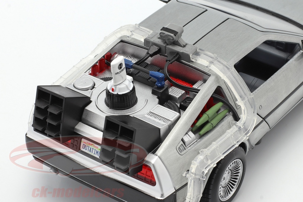 Jadatoys 1:24 DeLorean Time Machine Flying Wheel Version Back to the ...