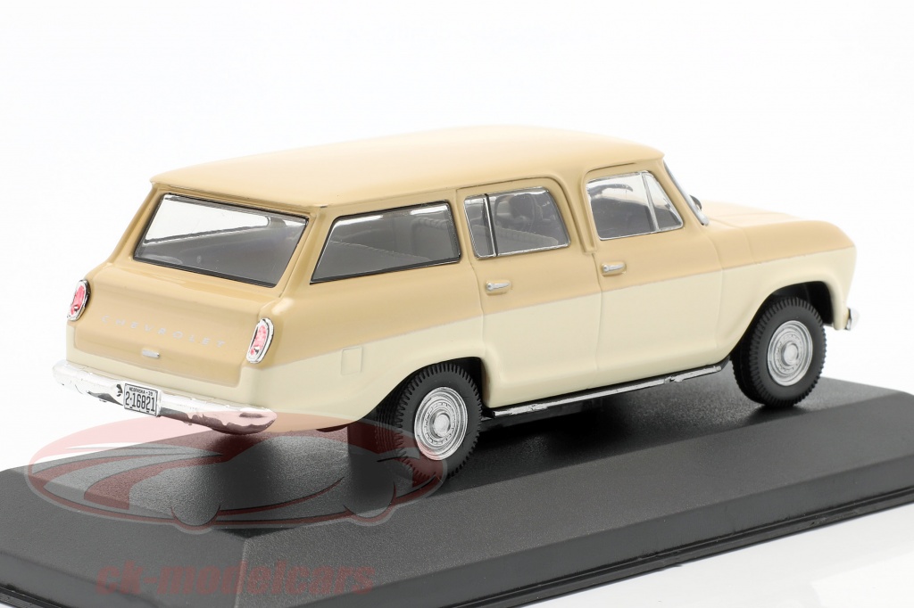 WhiteBox 1:43 Chevrolet Veraneio Baujahr 1965 creme / beige WB094 ...