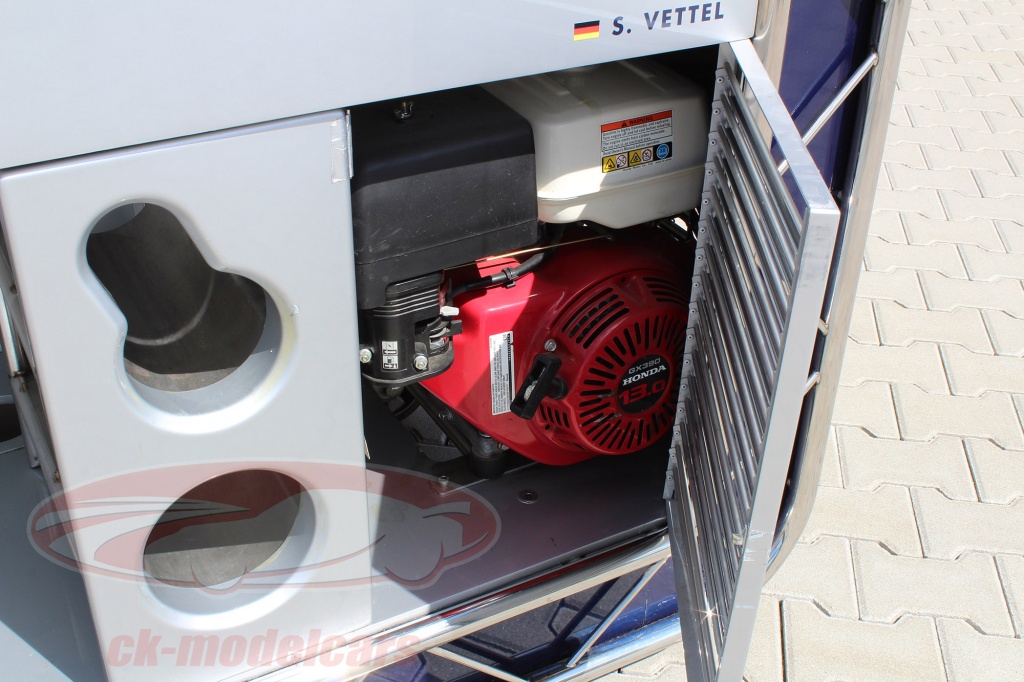 Original formula 1 Grid Trolley Sebastian Vettel #1 Infiniti Red Bull ...