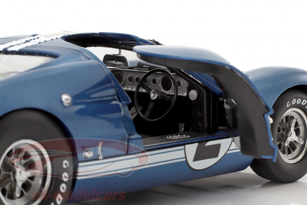 Shelby Collectibles 1:18 Ford GT40 MK II #2 12h Sebring 1966 Grant ...