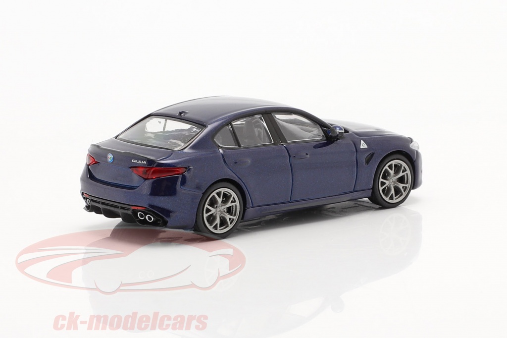 Minichamps 1:87 Alfa Romeo Giulia Quadrifoglio año 2017 azul metálico ...
