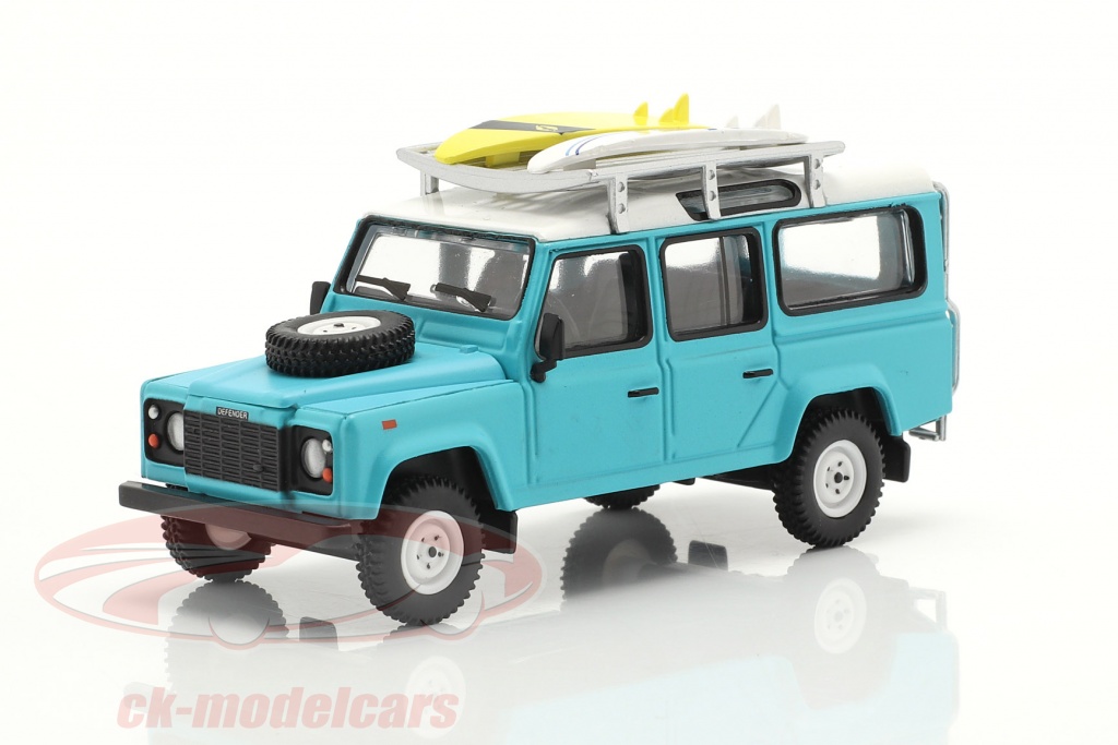 True Scale 1:64 Land Rover Defender 110 Con tabla de surf ligero azul ...