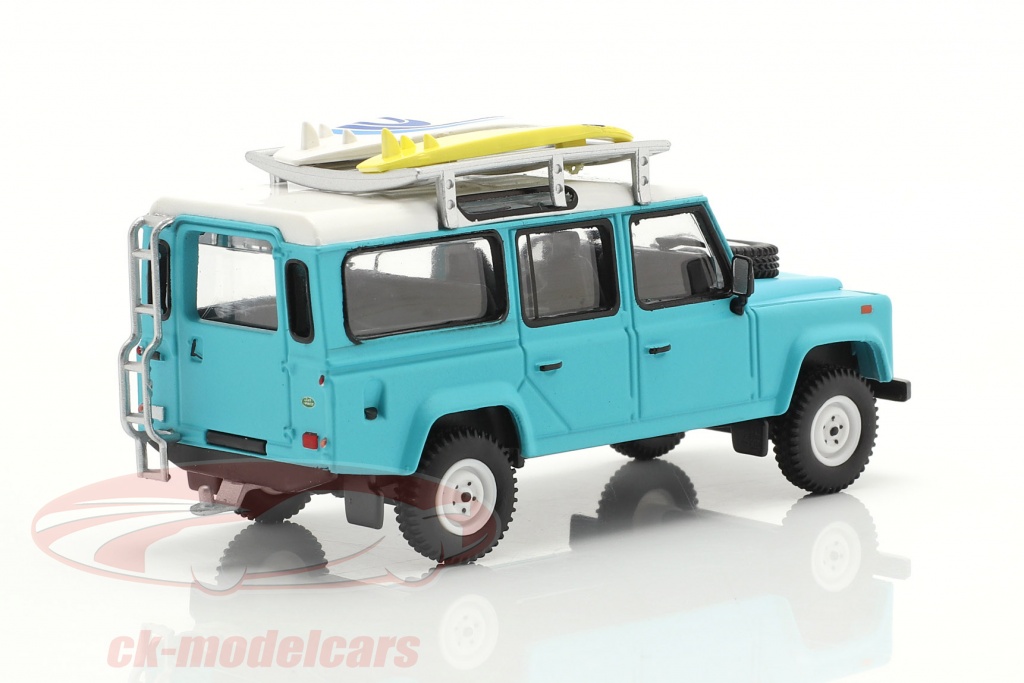True Scale 1:64 Land Rover Defender 110 Con tabla de surf ligero azul ...