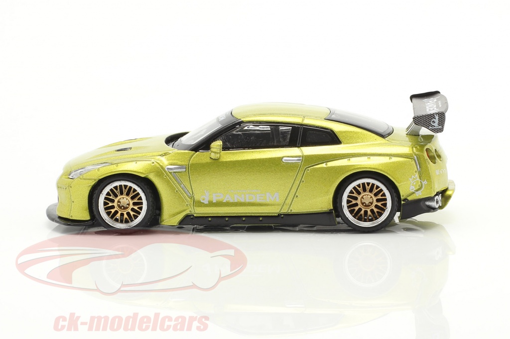 True Scale 1:64 Pandem Nissan GT-R (R35) GT Wing Año de construcción ...