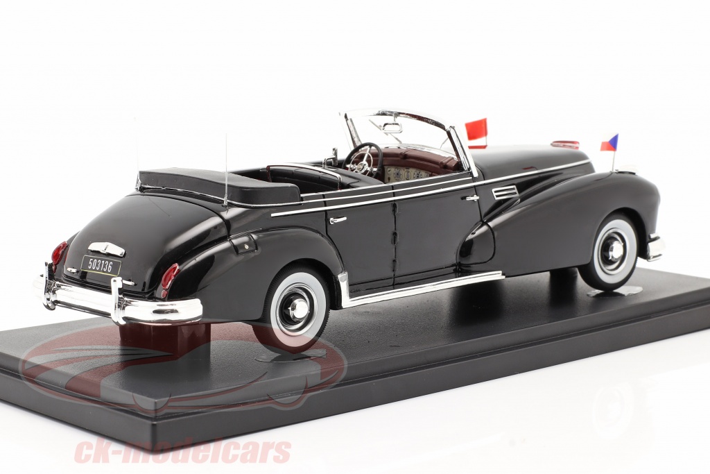 AutoCult 1:43 Mercedes-Benz 770 (W150) Sodomka 1952 Klement Gottwald ...