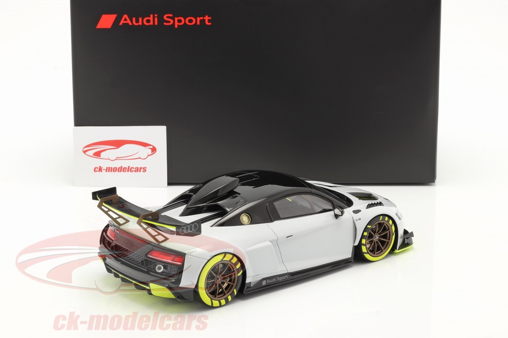 Spark 1:18 Audi R8 LMS GT2 Presentation Car 2020 grey / black / yellow 5021900451 model car ...