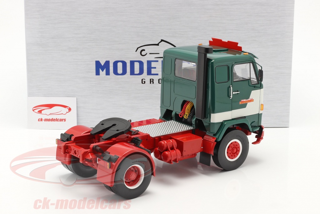 ModelCarGroup 1:18 Volvo F88 Truck Bilspedition 1971 green / white ...