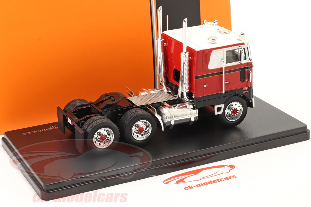 Ixo 1:43 Peterbilt 352 Pacemaker Год постройки 1979 красный / белый ...