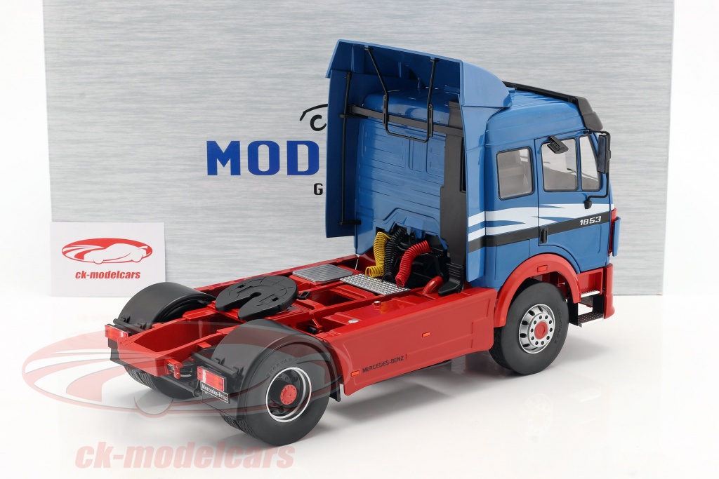 Modelcar Group 1:18 Mercedes-Benz 1853 SK II Byggeår 1994 blå MCG18138 ...