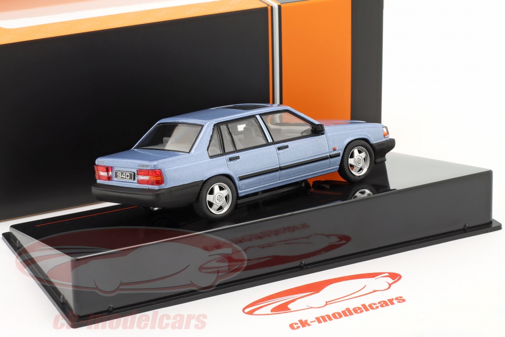 Ixo 1:43 Volvo 940 Turbo Año de construcción 1990 Azul claro metálico ...