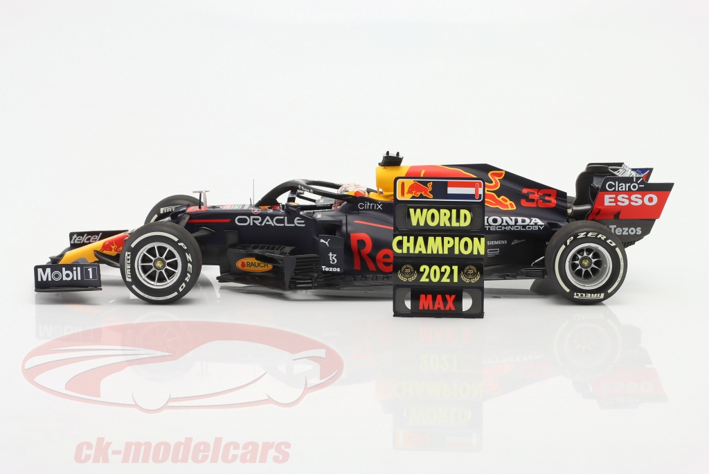 Minichamps 1:18 Max Verstappen Red Bull RB16B #33 winner Abu Dhabi ...