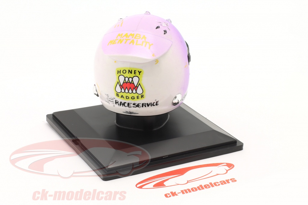 Spark 1:5 Daniel Ricciardo #3 Renault DP World formel 1 2020 hjelm ...