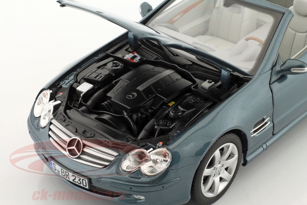 Norev 1:18 Mercedes-Benz SL 500 (R230) 建設年 2001-2006 トパーズブルー B66040689 モデル 車 B66040689