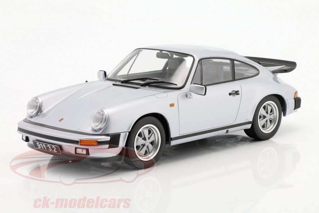 KK-Scale 1:18 Porsche 911 Carrera Coupe 3.2 1988 250.000 with rear ...