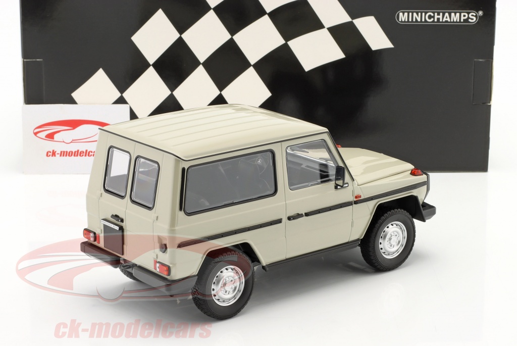 Minichamps 1:18 Mercedes-Benz G-Model Short (W460) Année de ...