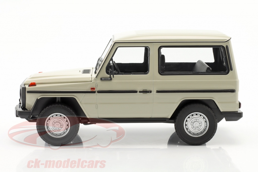 Minichamps 1:18 Mercedes-Benz G-Model Short (W460) Año de construcción ...