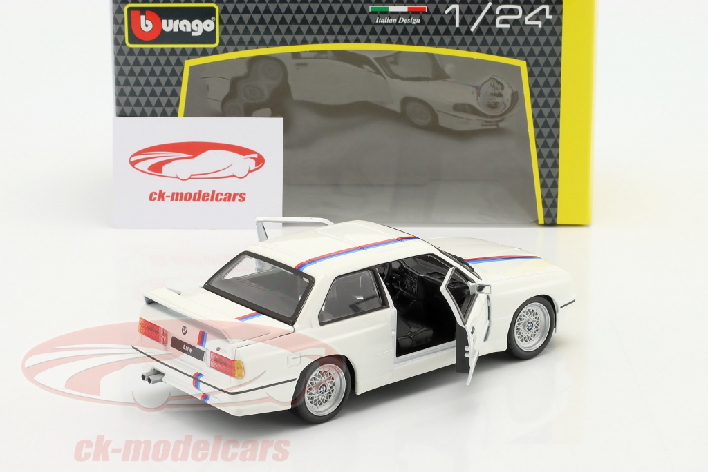 Bburago 1:24 BMW M3 (E30) Baujahr 1988 weiß 18-21100W Modellauto 18 ...