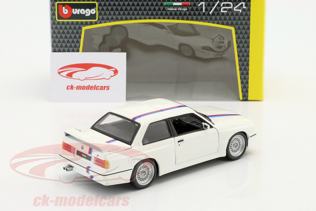 Bburago 1:24 BMW M3 (E30) year 1988 white 18-21100W model car 18-21100W 4893993014309